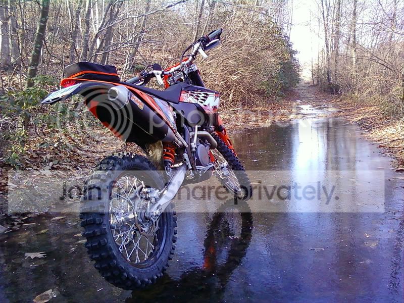 Just a cool picture from today's ride. Hover water. : r/motorcycles